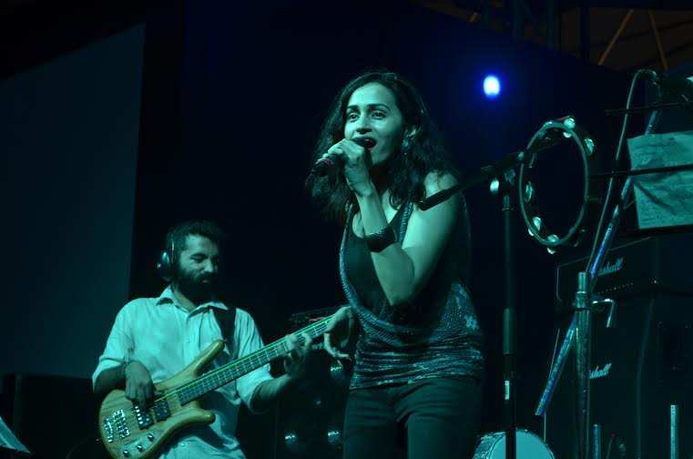 A Mesmerizing Sunday with Shibani Kashyap and Vasudha Sharma only at ...